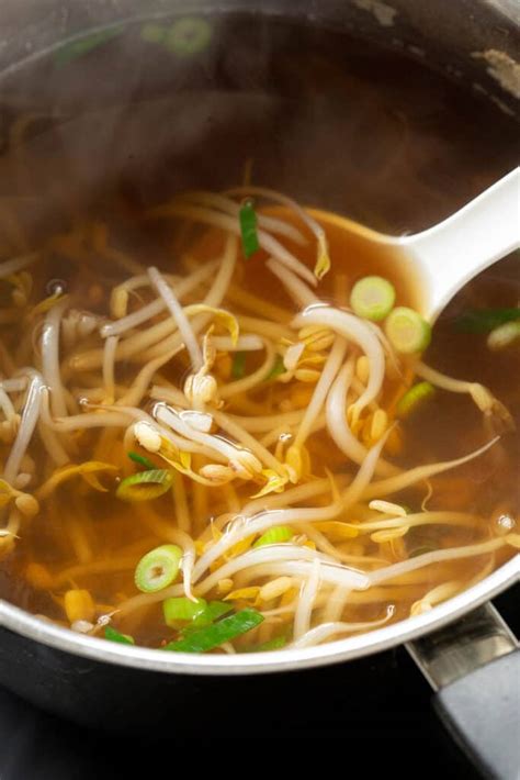 Korean Bean Sprout Soup Kongnamul Guk Wandercooks