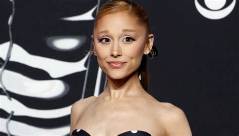 Ariana Grande Makes Cheeky Joke After Six Finger Editing Fail