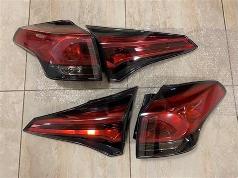 815800R031 Toyota фонарь задний комбинированный в сборе