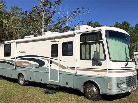 Photos 2001 Fleetwood Southwind Outdoorsy