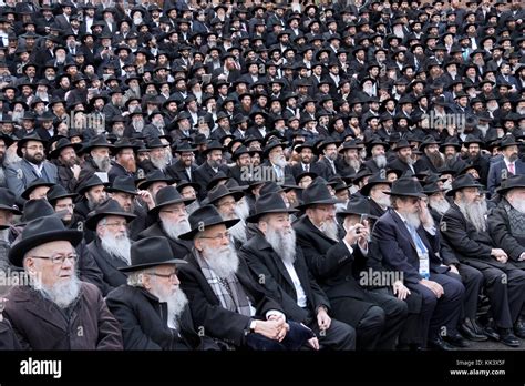 A Large Group Of Chabad Lubavitch Rabbis Pose For The Annual Group