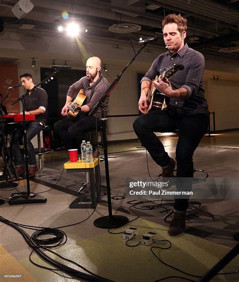 Musicians Elvio Fernandes Chris Daughtry And Brian Craddock Perform