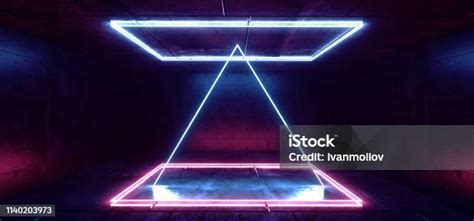활기찬 레트로 네온 빛나는 보라색 파란색 형광 미래 과학 Fi 사각형 모양의 추상적인 무대 조명 댄스 룸 빈 반사 시멘트 콘크리트 3d 렌더링 0명에 대한 스톡 사진 및