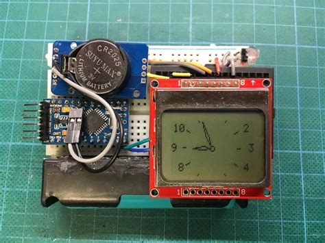 analog clock using math arduino pro mini ds3231 and nokia 5110