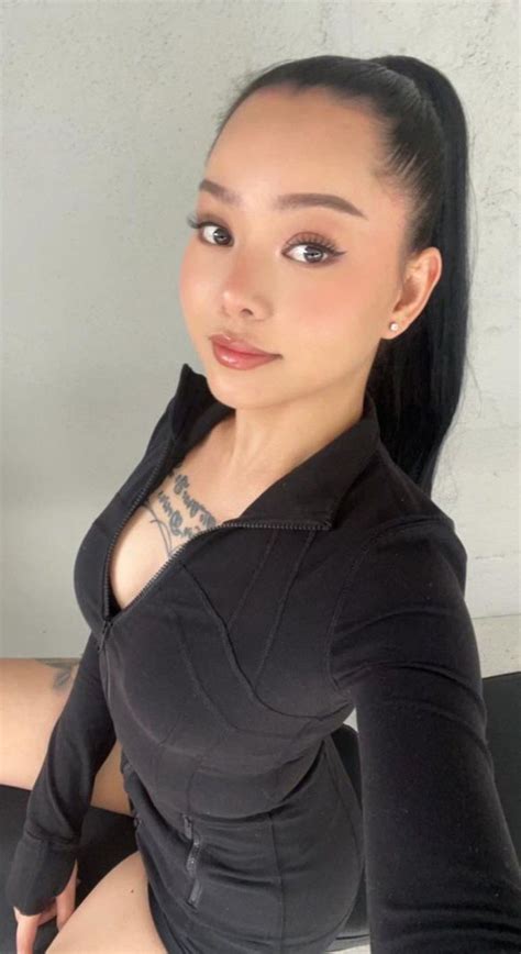 Pin By Caliber On Quick Saves Beautiful Women Pictures Cute Fashion Celebrities Female