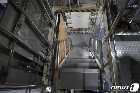 도산 안창호함 격실 계단 네이트 뉴스