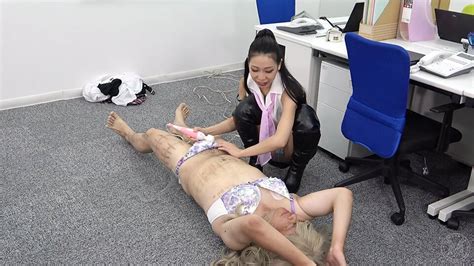 Japanese Female Ceo Trains Employees By Dressing Them As Woman Xhamster