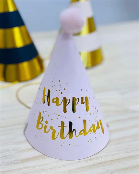 Төрсөн өдрийн малгай