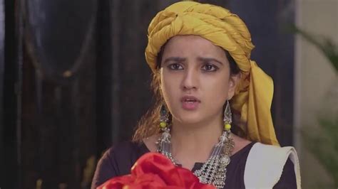 Watch Ninaithale Inikkum Tv Serial 30th May 2024 Full Episode 916 Online On Zee5