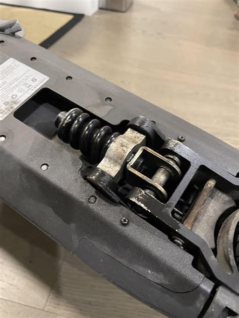 My 18 Months Old 1100km Used Ninebot Es4 Has Been Slowly Leaking Few