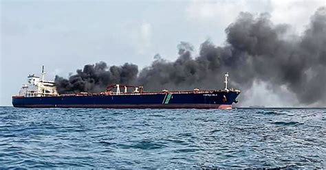 선박 충돌 뒤 원유 유출 뺑소니말레이 초대형 유조선 붙잡아