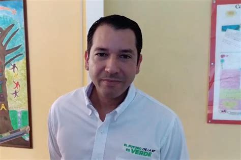 No Ando Buscando Chamba Vélez Tras No Aparecer En Primeros Nombramientos De May