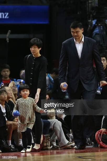 Yao Ming Daughter Photos And Premium High Res Pictures Getty Images