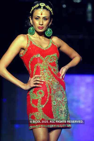 Models Showcase Creations By Designer Azeem Khan At A Fashion Show At Grand Hyatt Hotel In