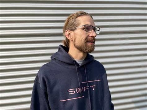 Swift Portrait Fredrik Swift 100 Battery Driven Home Lifts