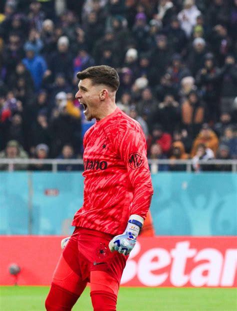 Ștefan Târnovanu Magistral în Dubla Cu Paok Manusi Online