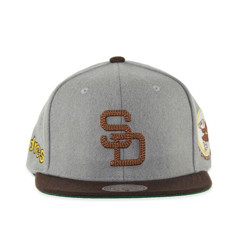Mitchell And Ness San Diego Padres Cooperstown Melt Stitch Snapback Hat