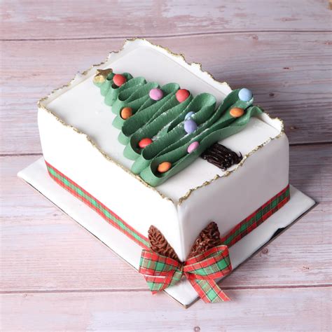 Новогодишна Торта Слаткарница Зафир Премиум Торти и Колачи