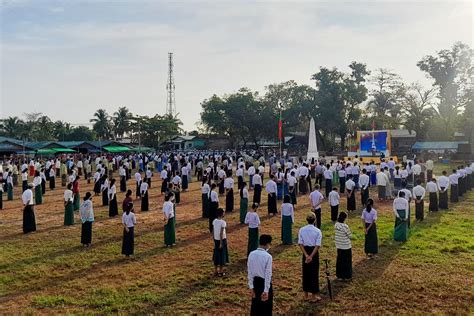 ၇၅ နှစ်မြောက် စိန်ရတုပြည်ထောင်စုနေ့ သဝဏ်လွှာဖတ်ပွဲအခမ်းအနားကျင်းပ