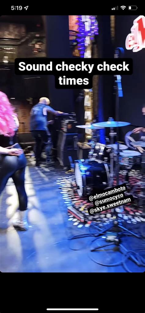 She Is Back On Stage And Showing Off Her Sweet Ass {swipe To See More } R Skyesweetnam