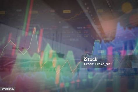 Led 디스플레이 개념에 주식 시장 디지털 그래프 차트 매일 주식 시장 가격 및 인용의 대형 디스플레이 표시기 금융 Forex
