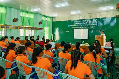 လားရှိုးမြို့၊ အမျိုးသမီးအိမ်တွင်းမှုသက်မွေးလုပ်ငန်းပညာသင်တန်းကျောင်းတ