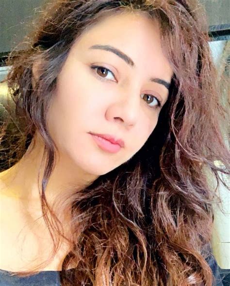 Sex Tape Pop Star Who Quit Showbiz Desperate To Have Revenge Porn Taken Down Daily Star