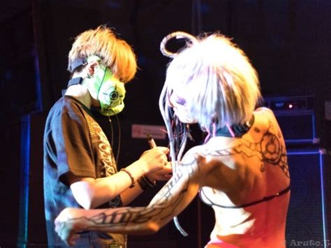 謎のサイバー美女が降臨！全身ペイントされながらダンシング！！フェチフェス910（ナイト）イベントレポート！三代目葵マリーがオフショット画像を大放出！異次元空間で大興奮！ Page 3