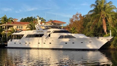 Mon Sheri Yacht 33m 109ft Broward 1990 Yachtbuyer