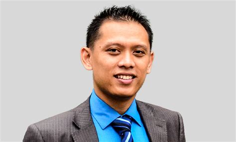 Applying AI Generative Models To Understand Customers