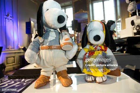 Peanuts Style Photos And Premium High Res Pictures Getty Images