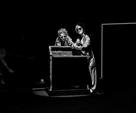 Eksperimentālais Cilvēks Homo Indifferens — Teātra Vēstnesis