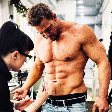 Alan Ritchson Bms Shirtless