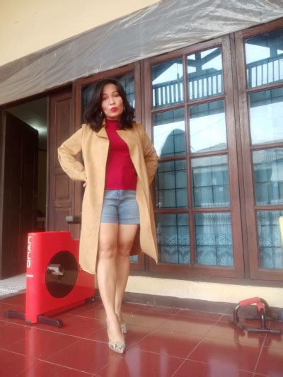 Dewi From Jakarta Indonesia Seeking For Man Rose Brides