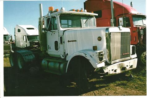 Salvage 1994 International 9300 Conv For Parts Sturgeon County