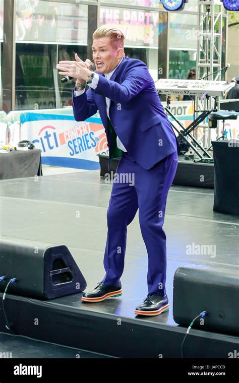 New York Ny Usa 7th June 2017 Mark Mcgrath Of Sugar Ray On Stage