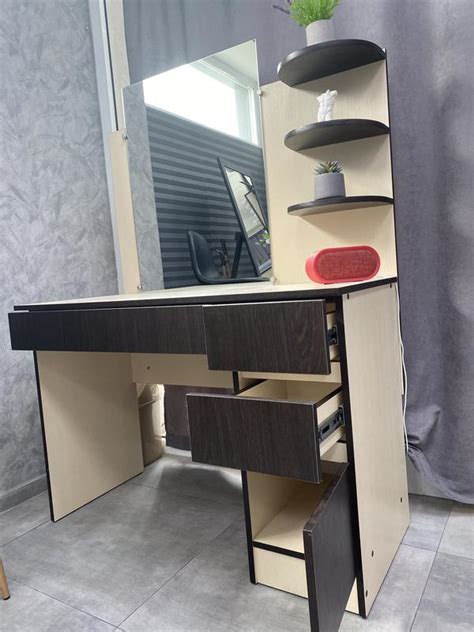 Туалетний столик — ціна 4500 грн у каталозі Столи Купити товари для дому та побуту за доступною