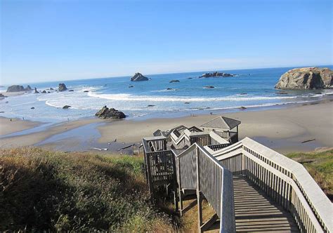 Coos Bay Travel Guide Oregon Beaches Beach Town