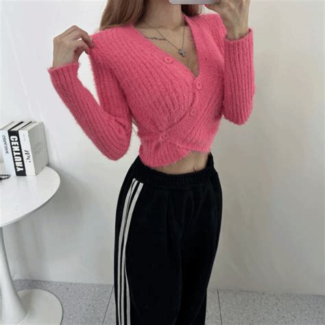 패드내장 언발 사선 랩 앙고라 패드 슬림 크롭 니트 부들 부클 가디건 4color 에이블리