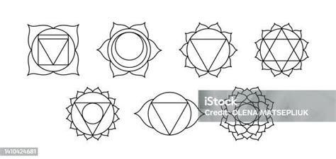 다양한 고대 영적 관행에 사용 된 일곱 가지 명상 휠을 의미하는 차크라 의 개요 세트 세븐 차크라 라인 아트 상징에 대한 스톡 벡터 아트 및 기타 이미지 Istock