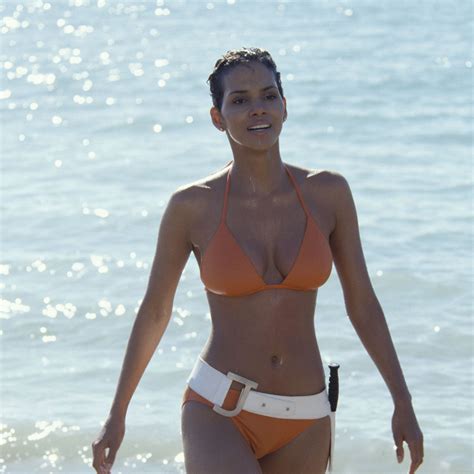 Halle Berry Looks Exactly Like She Did As A Bond Girl In ‘die Another