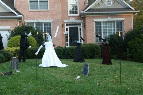 Throw A Halloween Party On A Budget Living On The Cheap
