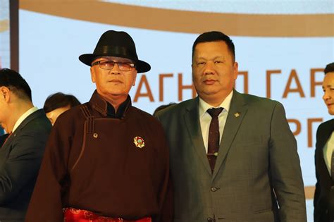 ТӨРИЙН ОДОН МЕДАЛЬ БОЛОН АЙМГИЙН ИТХ ЫН ШАГНАЛ САЛБАРЫН ШАГНАЛ ГАРДУУЛЛАА