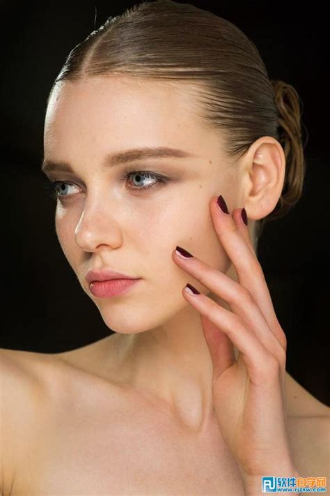 Ps人像修图基本步骤ps修图人像人像ps修图技巧大山谷图库