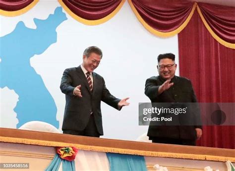 12722 Moon Jae In Photos And High Res Pictures Getty Images