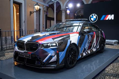 El Bmw M5 Motogp™ Safety Car Debuta En El Circuito Con Unas