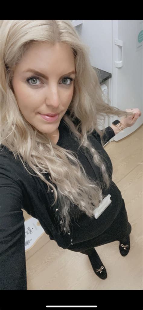 Hot Sneaky Office Content Office Milf Solofemale R Hotofficegirls