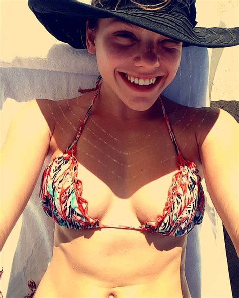 Naked Let Cia Navas Added By Msantos