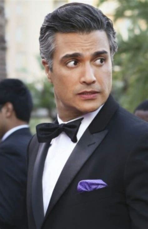 How Old Is Rogelio De La Vega In Jane The Virgin At Maya Campbell Blog