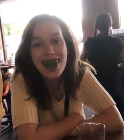 Victoria Pedretti Victoria Cute Celebrities Gorgeous Girls